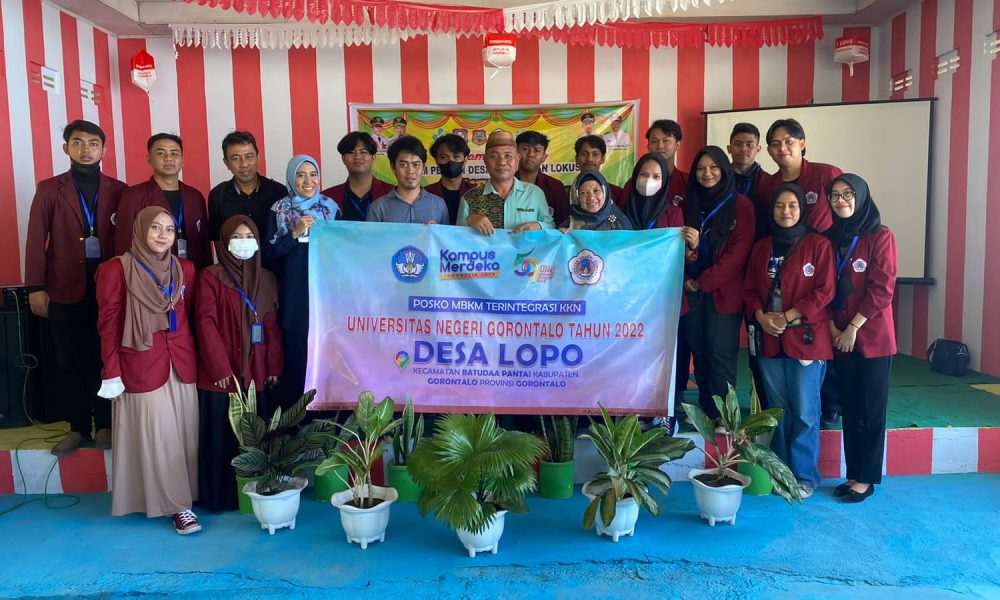 Mahasiswa KKN MBKM Prodi S1 Arsitektur UNG Sukses Kembangkan Produk UMKM Desa Lopo - Barakati ID